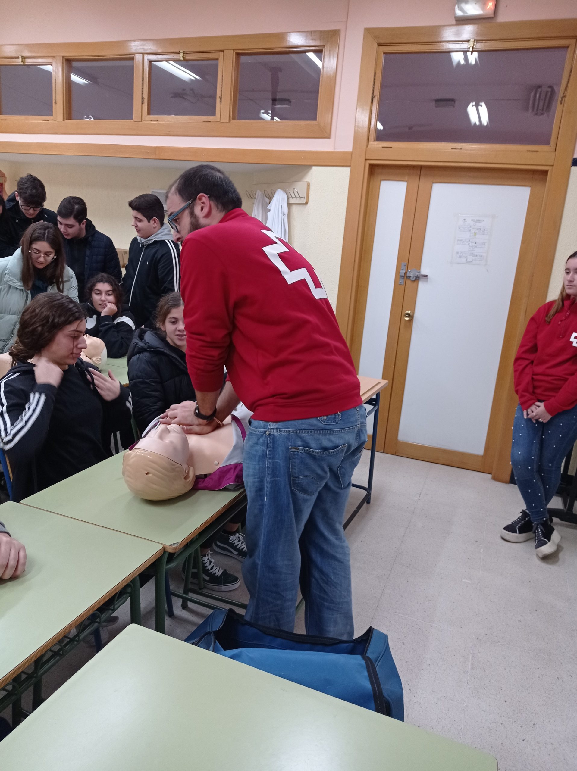 SESIÓN FORMATIVA DE PRIMEROS AUXILIOS Y RCP EN 1º DE BACHILLERATO – IES ...